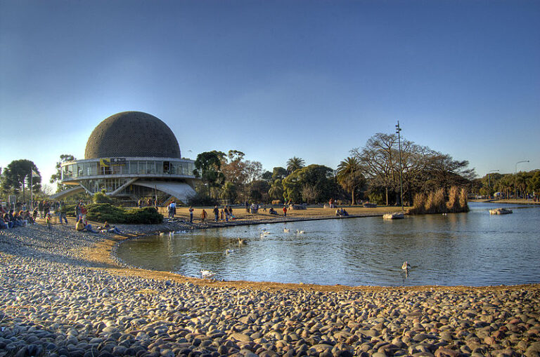 El Planetario Galileo Galilei: Un ícono de la ciencia y el cielo en ...